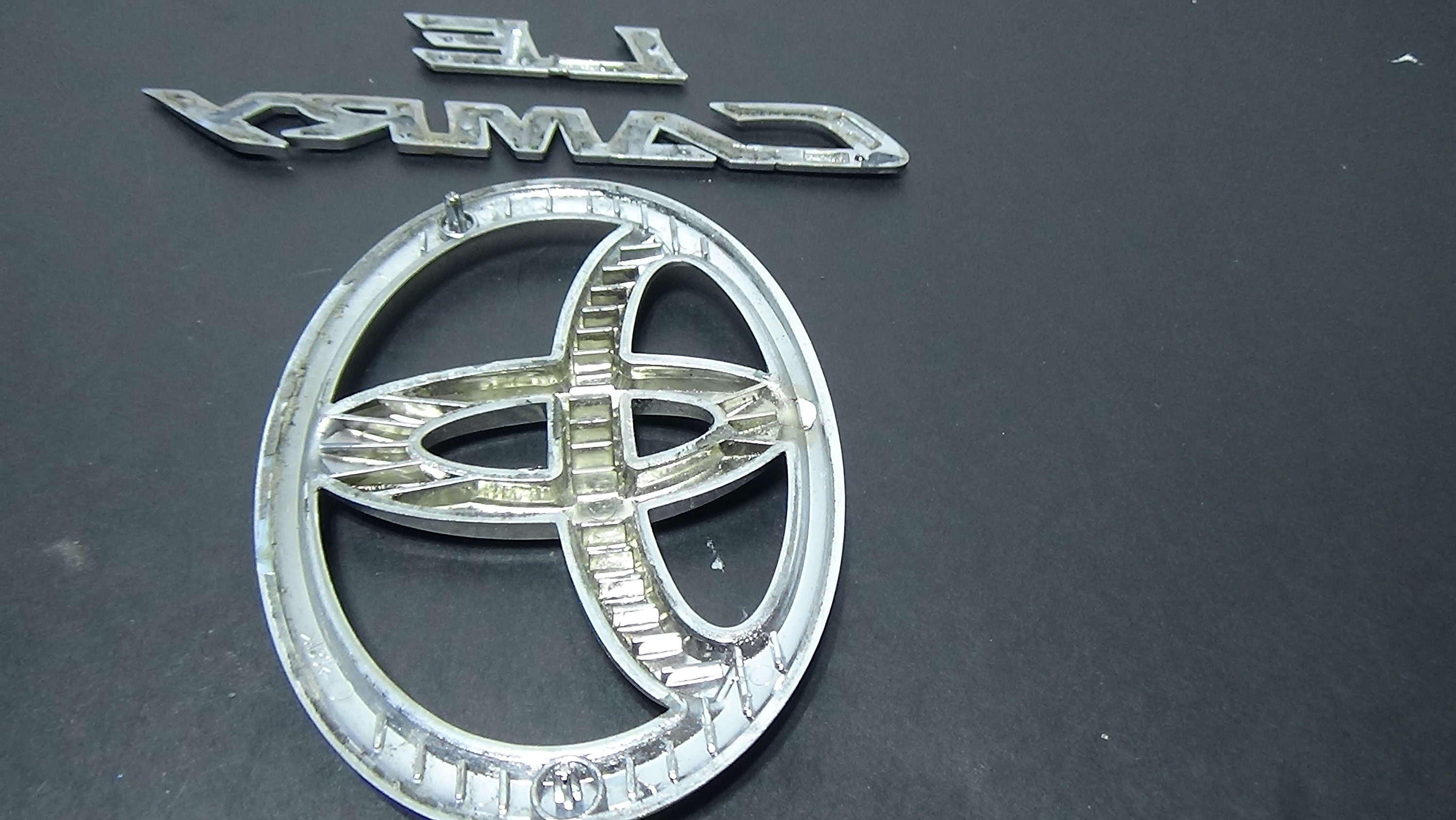 2007-2011 Toyota Camry LE Rear Trunk Emblem Logo Set - Etsy