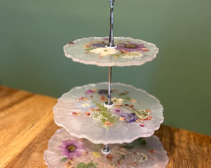 3 Tiered Floral Cake Stand Made With Resin and Real Flowers - Etsy