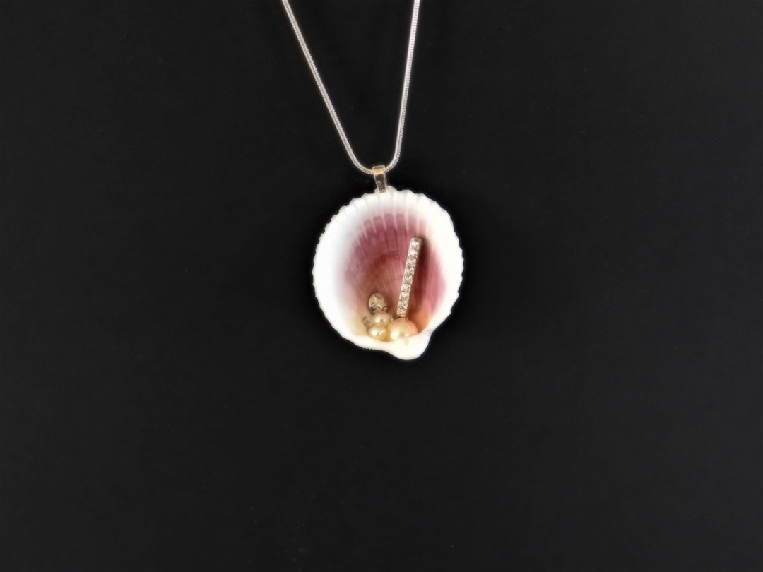 Seashell and Peral and Rhinestone Pendent Seashell Pearl Rhinestone ...