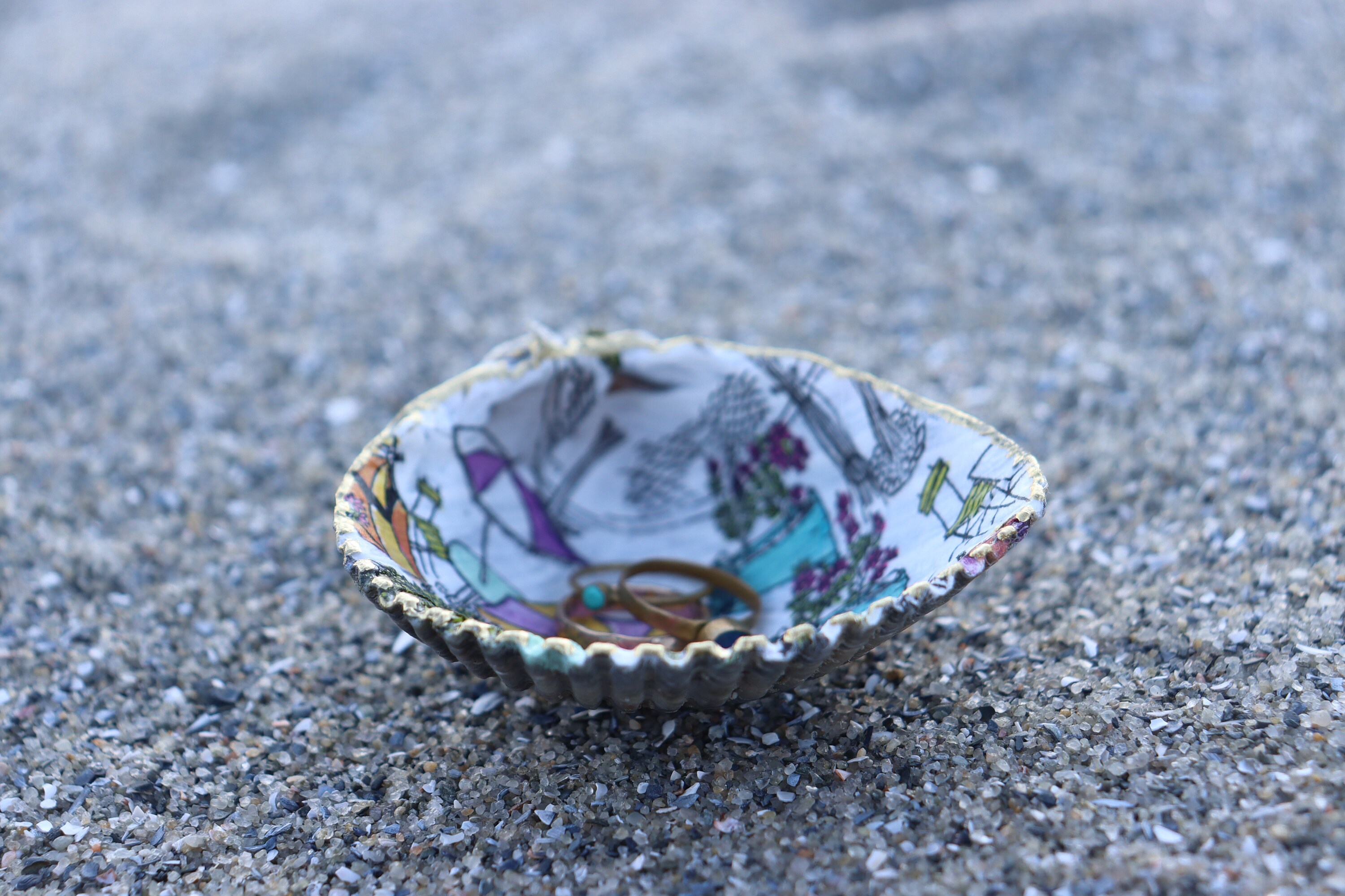 Parisian Cafe Shell Jewelry Holder Jewelry Display Ring Holder Ring ...