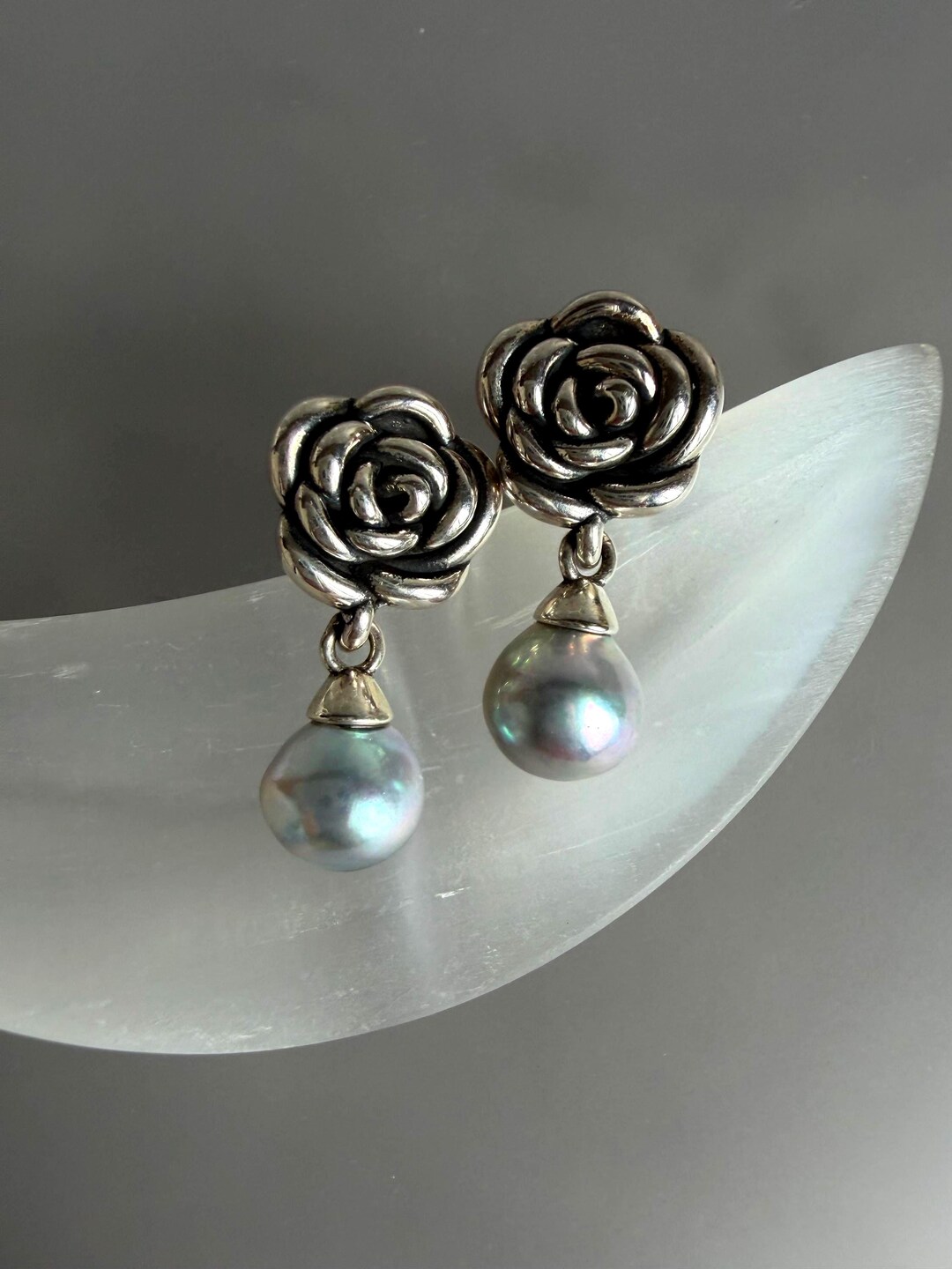 Saltwater Madama Blue Rose Pearl Thick Rose Petal 925 Sterling Silver ...