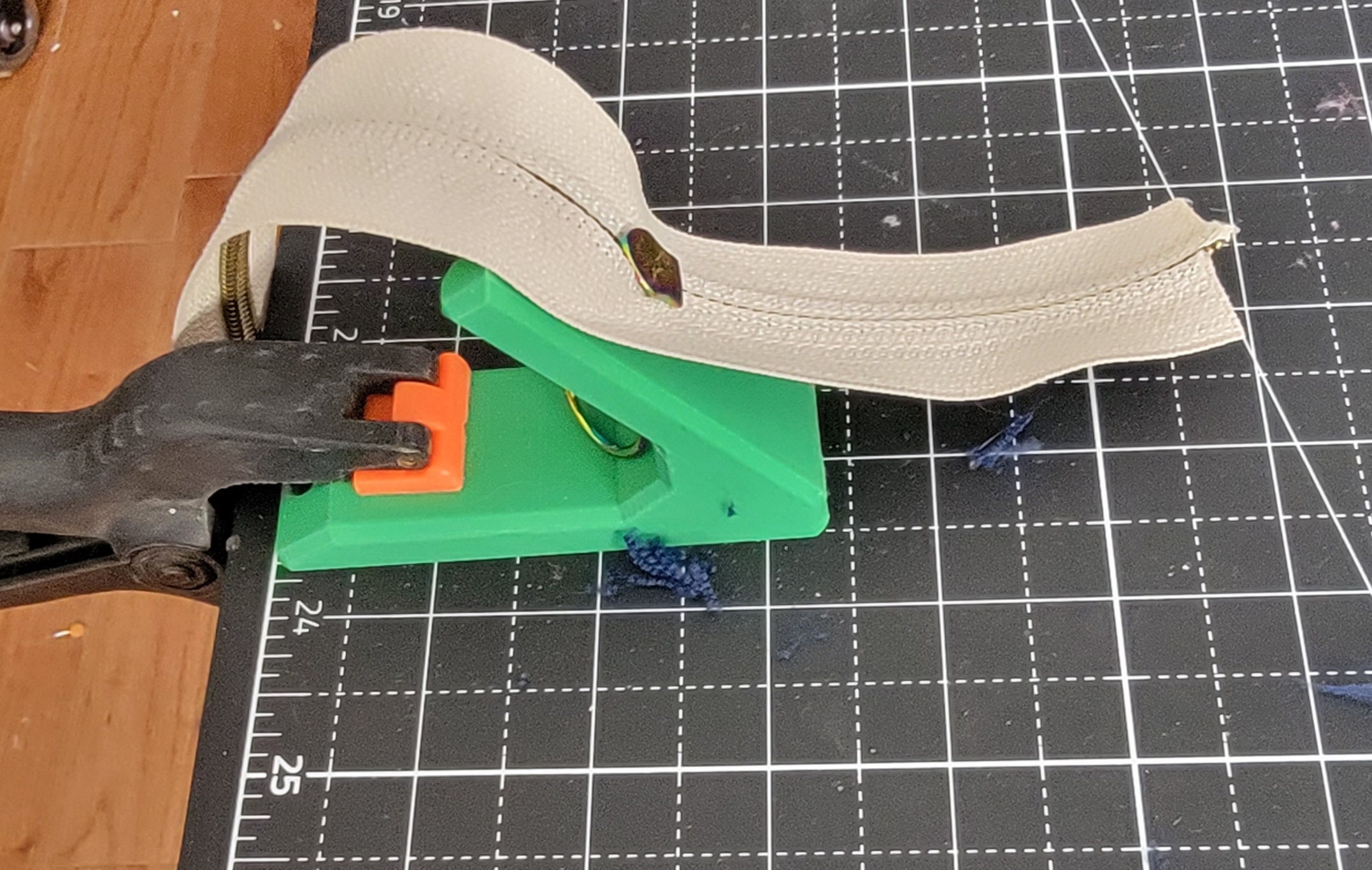 Zipper Holding Fixture - Etsy