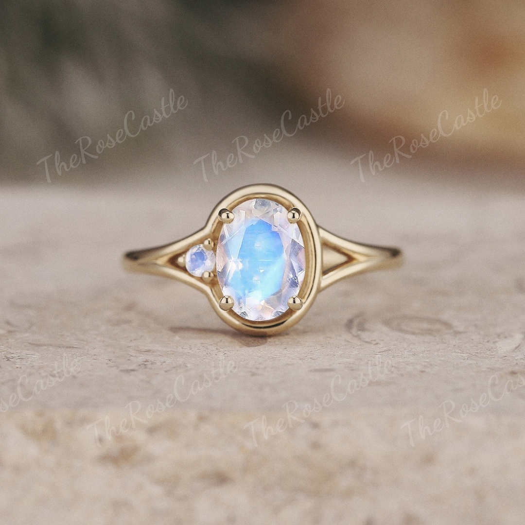 Unique Oval Moonstone Engagement Ring Vintage Solid Gold Moonstone Ring ...