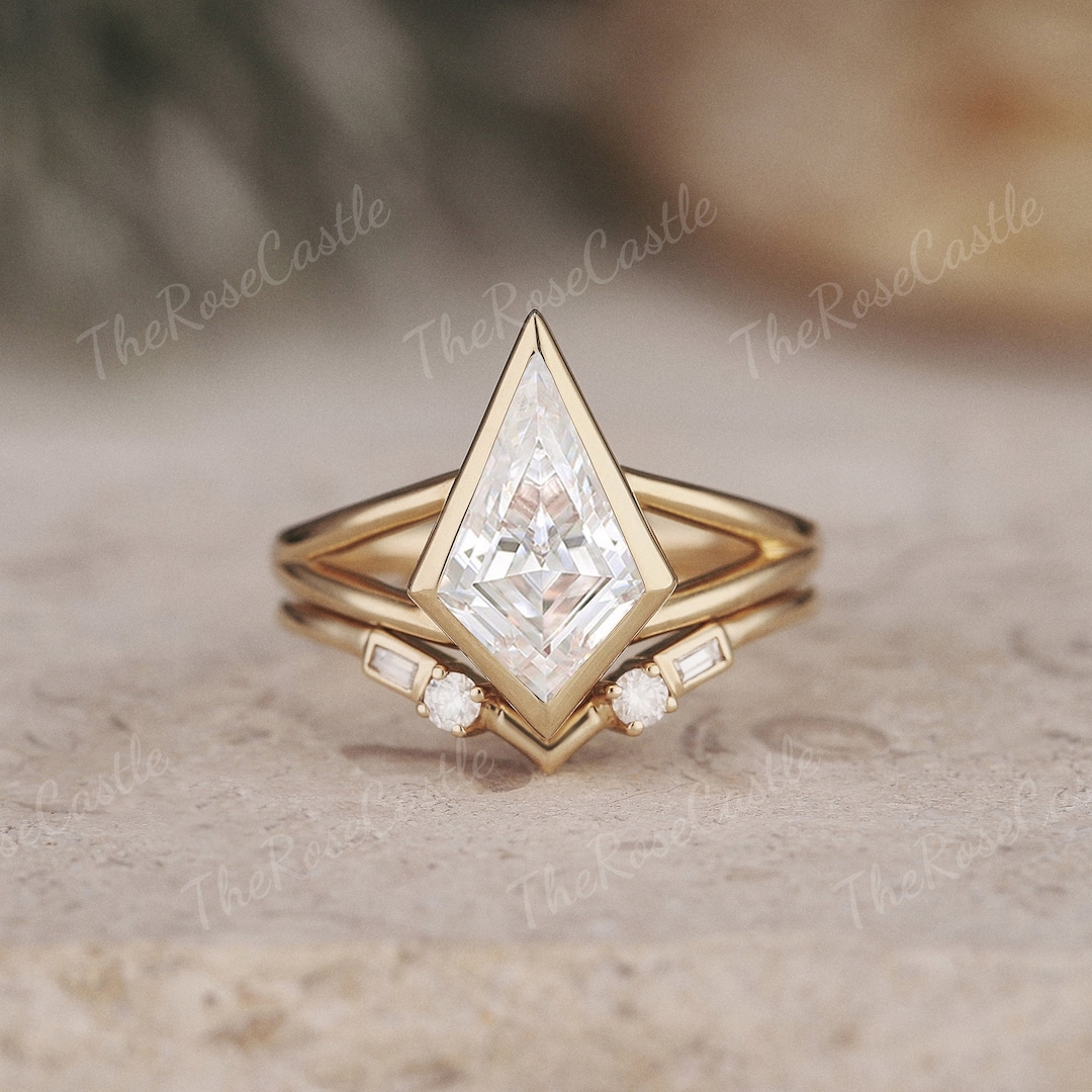 Vintage Kite Cut Moissanite Engagement Ring Set Solid Gold Rings Art ...