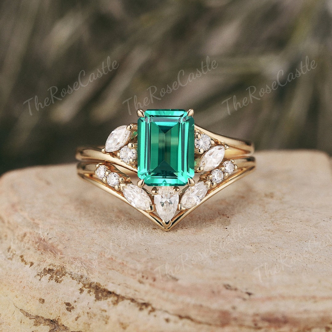 Unique Emerald Cut Emerald Engagement Ring Set Solid Gold Moissanite ...