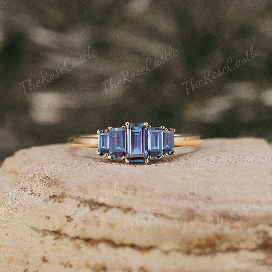 Vintage 5 Stone Alexandrite Wedding Band Solid Gold Baguette Shape ...