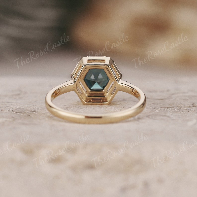 Anillo de compromiso único de alejandrita hexagonal, anillo vintage de ...