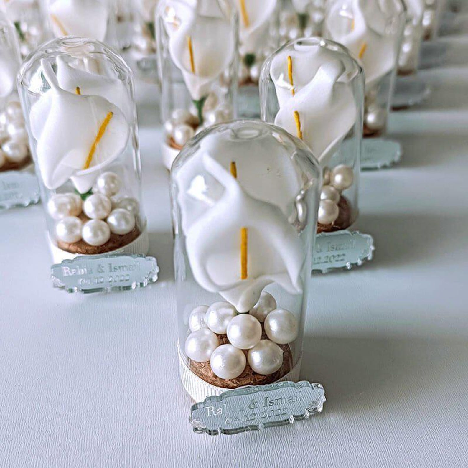 White Pearl Gala Flower Upside Down Glass Bottle, Floral Glass Bottle ...