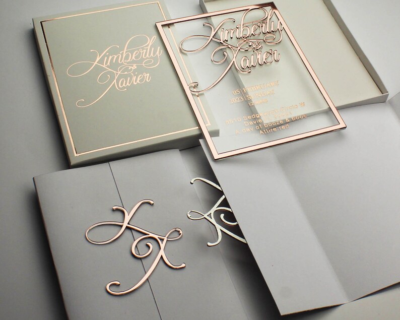 Invitación transparente, invitación en caja de lujo con, sobre blanco y ...