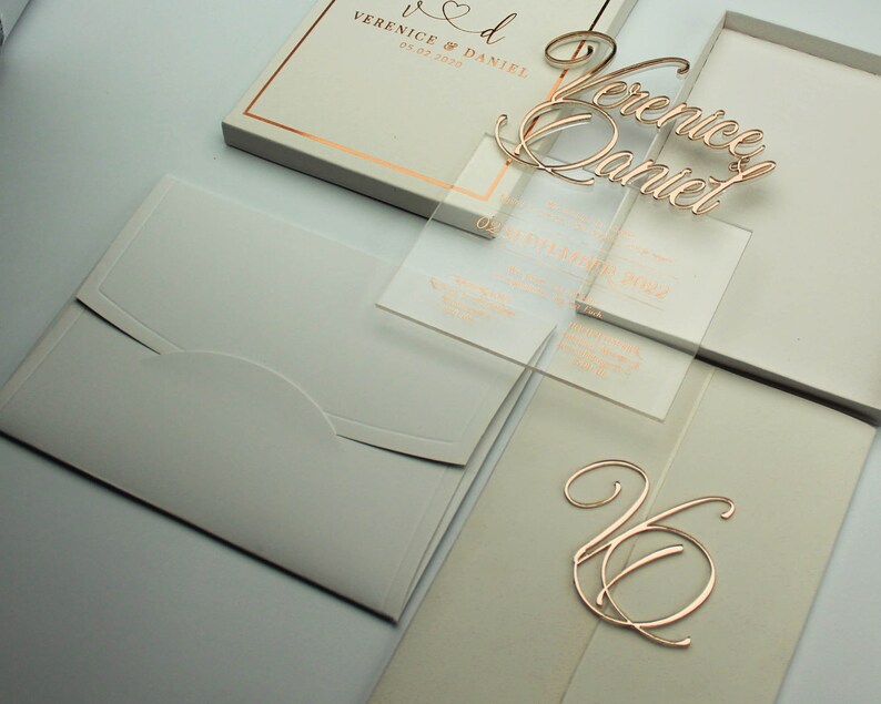 Invitación transparente, invitación en caja de lujo con, sobre blanco y ...