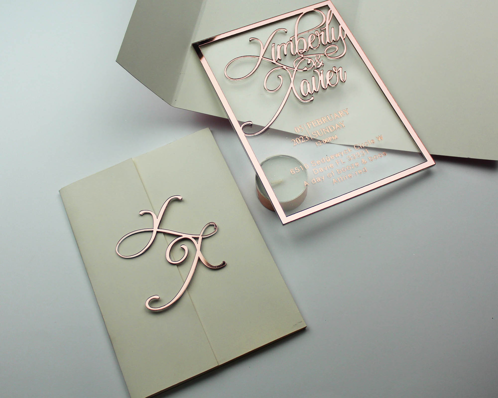 Invitación transparente, invitación en caja de lujo con, sobre blanco y ...