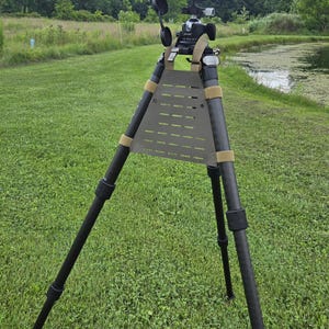 Dock Lite Compact Modular Tripod Organizer Panel Molle PALS / Shooting ...