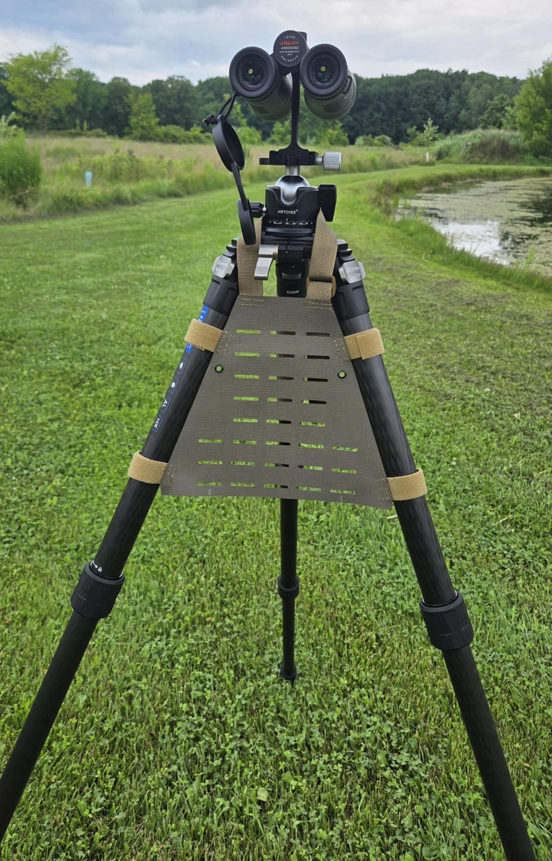 Dock Lite Compact Modular Tripod Organizer Panel Molle PALS / Shooting ...