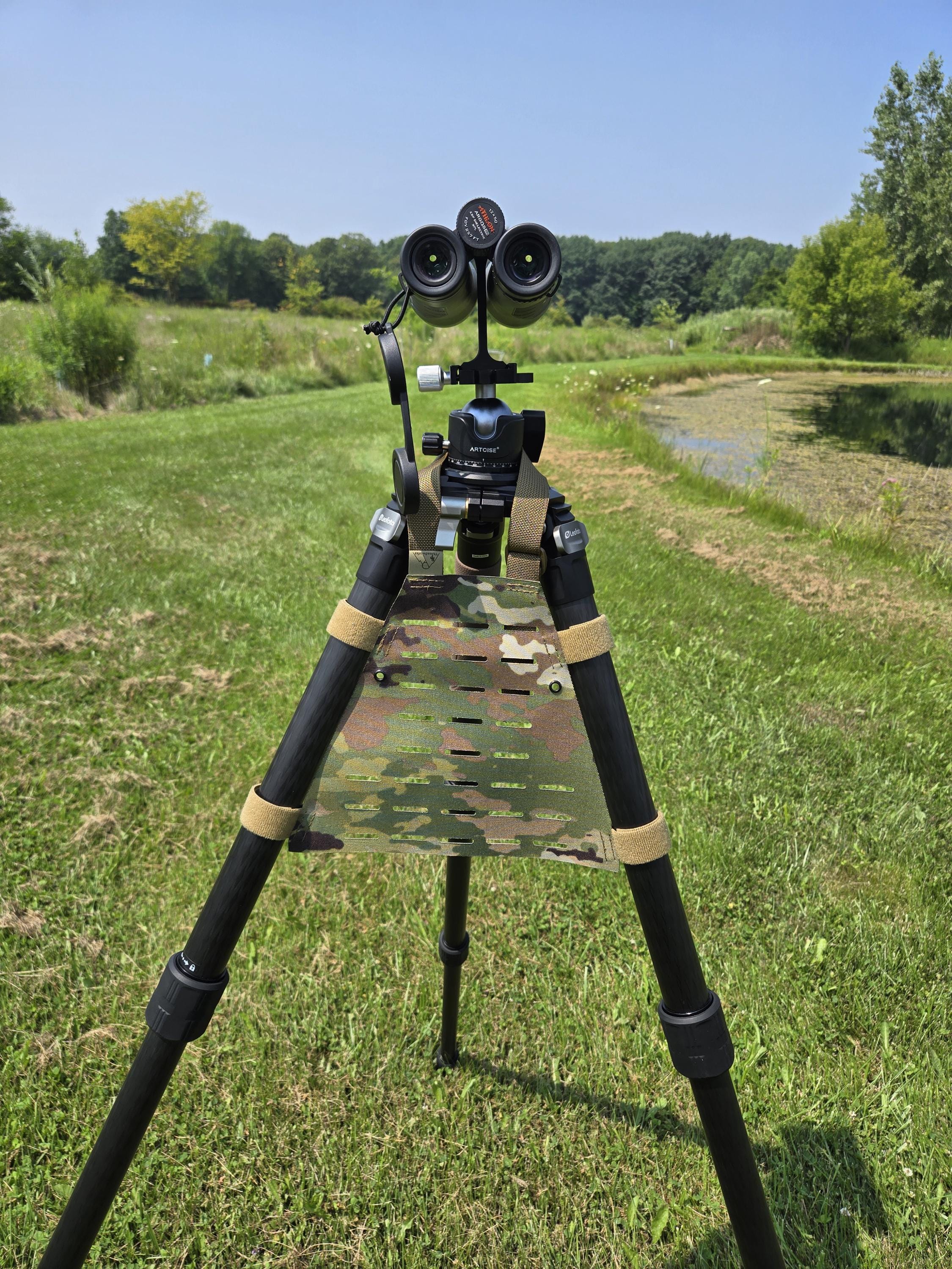 Dock Lite Compact Modular Tripod Organizer Panel Molle PALS / Shooting ...