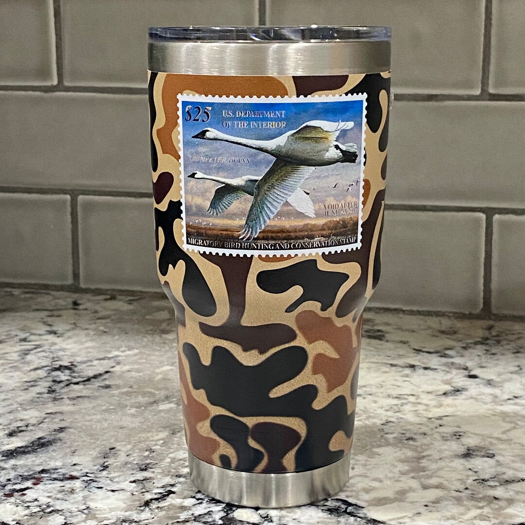 Yeti 30 Oz Tumbler Duck Stamp Old Camo 2017 TRUMPETER SWANS - Etsy