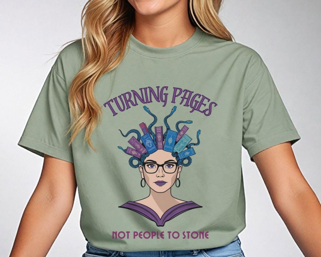 Medusa Art T-shirt for Readers Gift for Book Lovers Medusa Inspired Tee ...