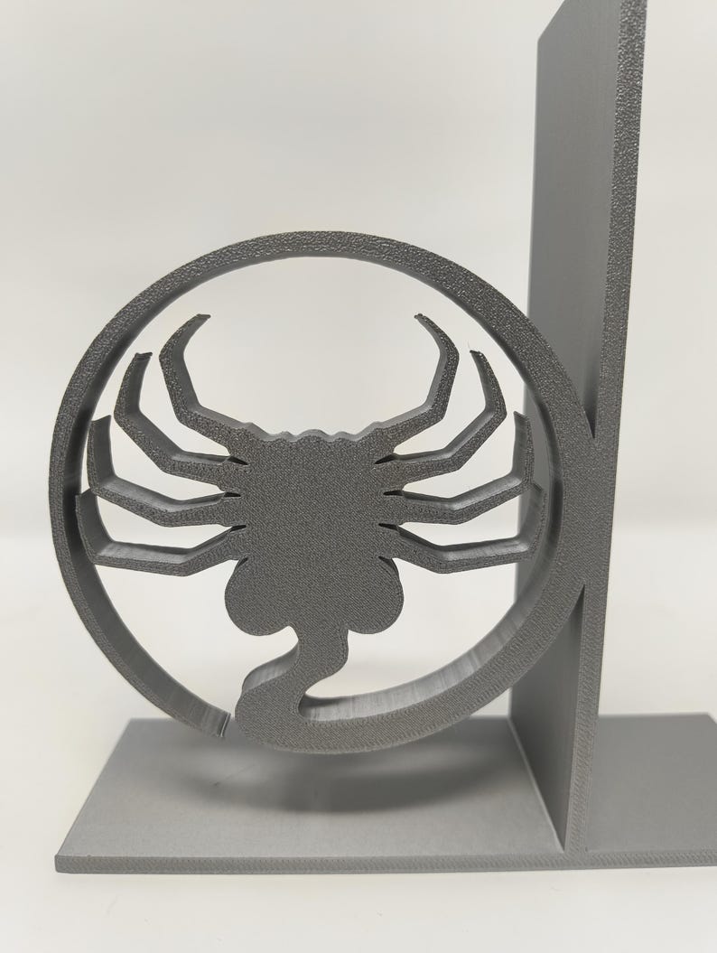 Alien / Xenomorph Inspired Bookends - 20cm High - Etsy