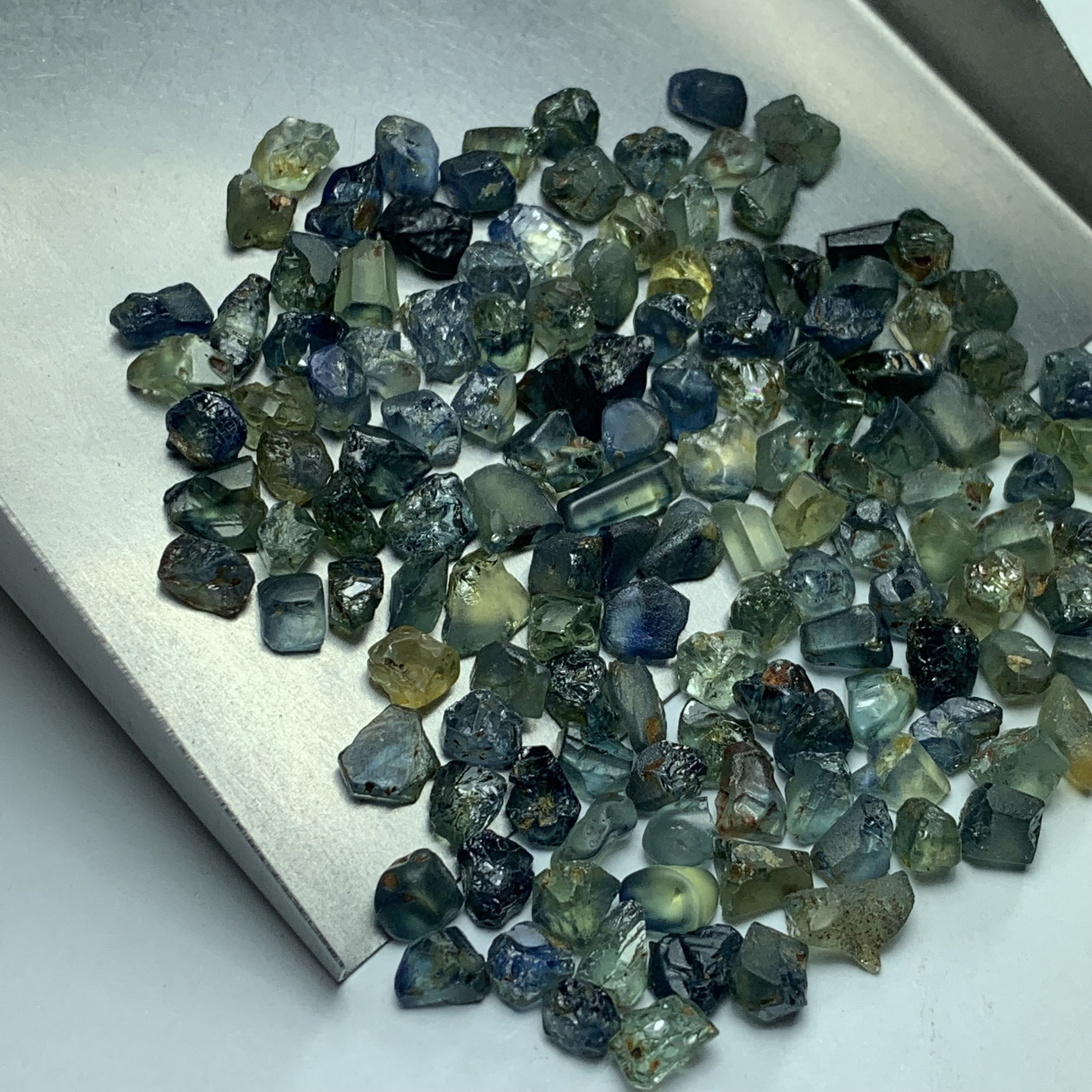 150 Carats Facet Grade Parti Sapphires Mili Size Natural Sapphires ...