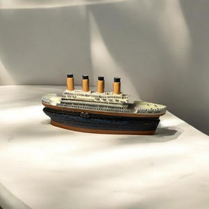 Vintage Trinket Box, Ship Box, Ocean Liner Box, Cruise Ship Trinket Box ...