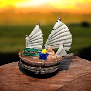 Vintage Boat Ship Pill or Trinket Box, Chinese Boat Trinket Box ...