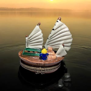 Vintage Boat Ship Pill or Trinket Box, Chinese Boat Trinket Box ...