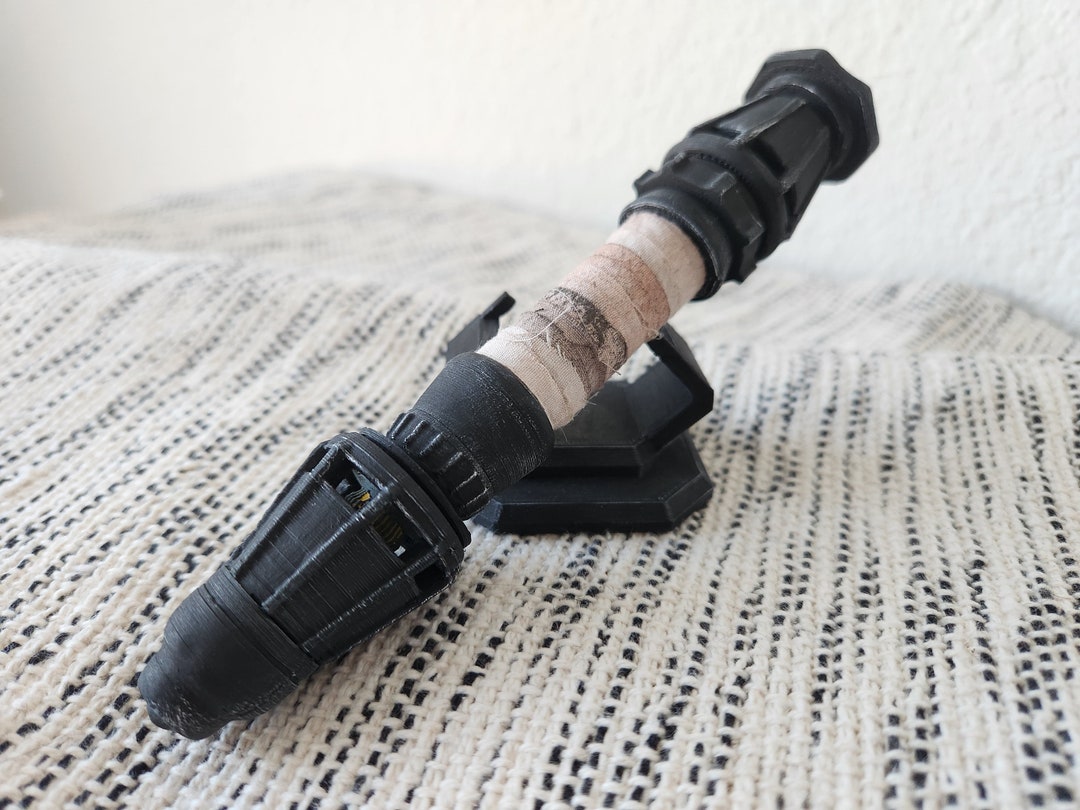 Half Scale 3D Printed Rey Lightsaber With Stand - Etsy