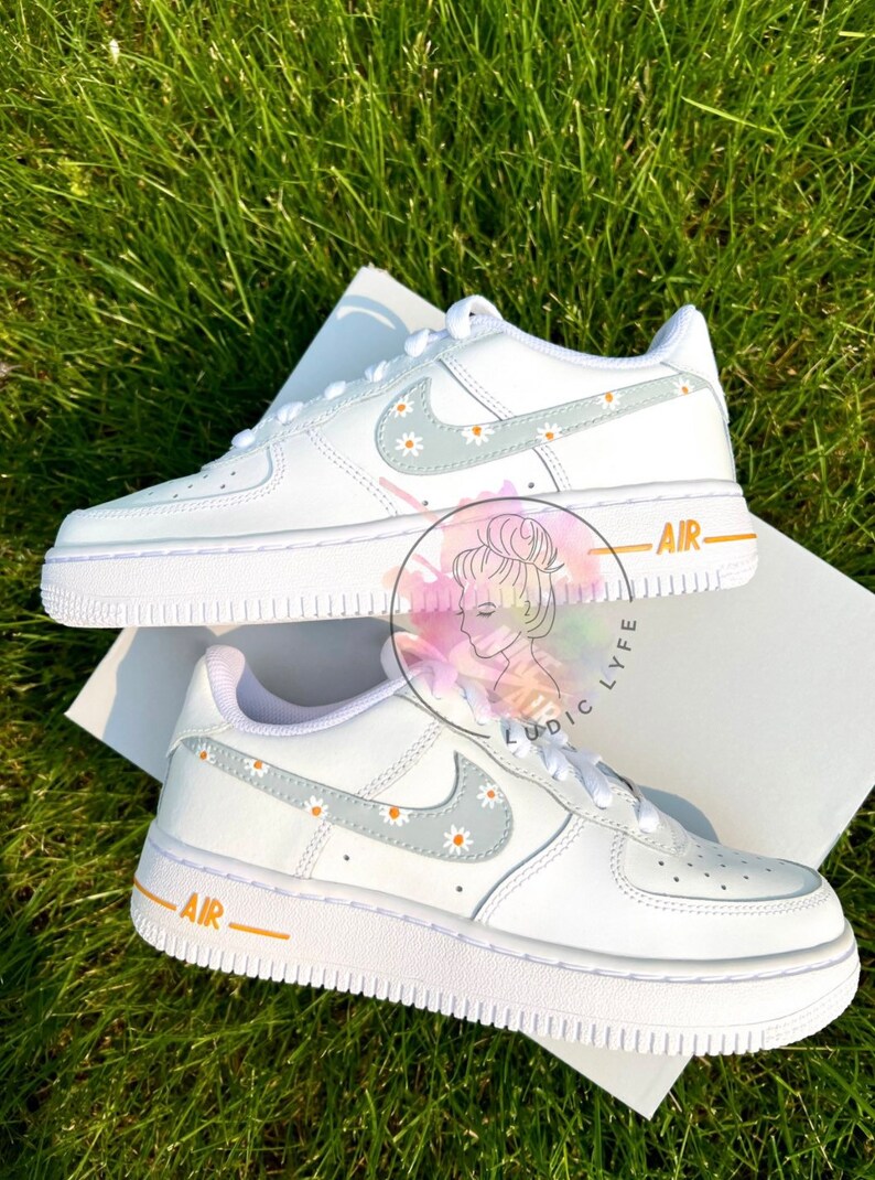 Custom Daisy Swoosh Custom AF1 - Etsy