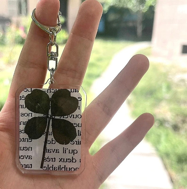 Queen of Tears Acrylic Keychain With Real 4 Leaf Clover Kdrama Keychain ...