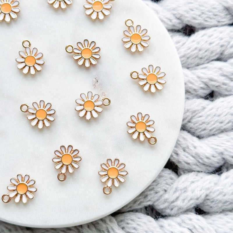 Daisy Charms - Etsy