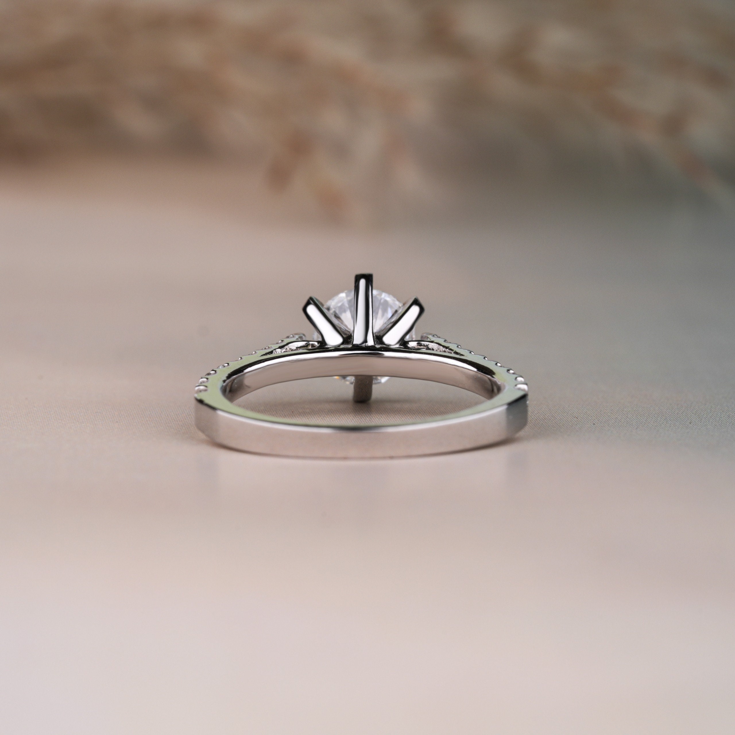 Vintage Cathedral Setting Style Solid Gold Classic Round Brilliant Cut ...