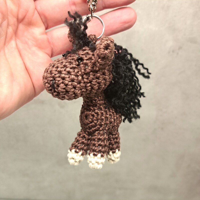 Horse Keychain - Etsy