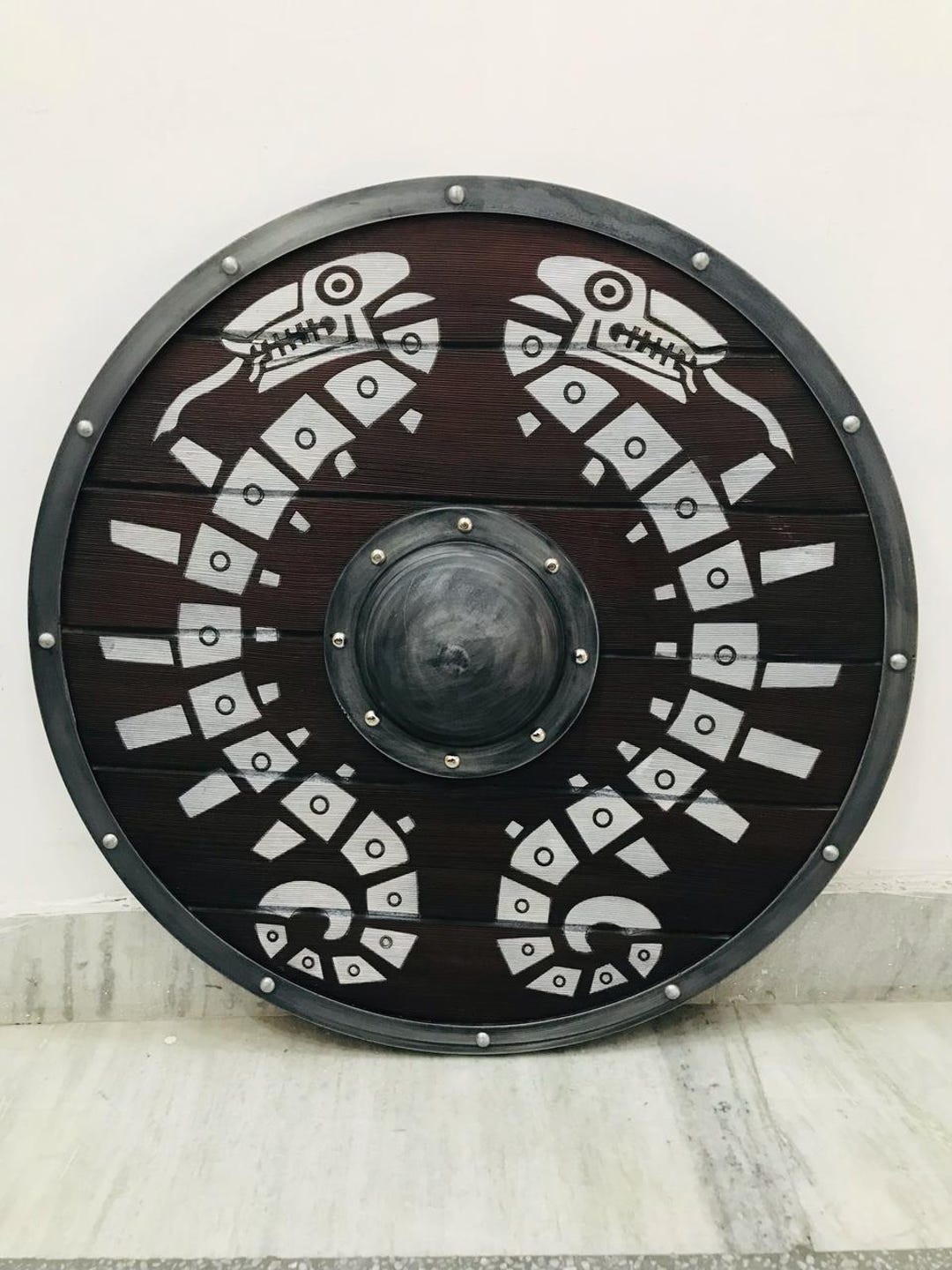 Medieval Battleworn Warrior Shield – Antique-style Wall Decor ...