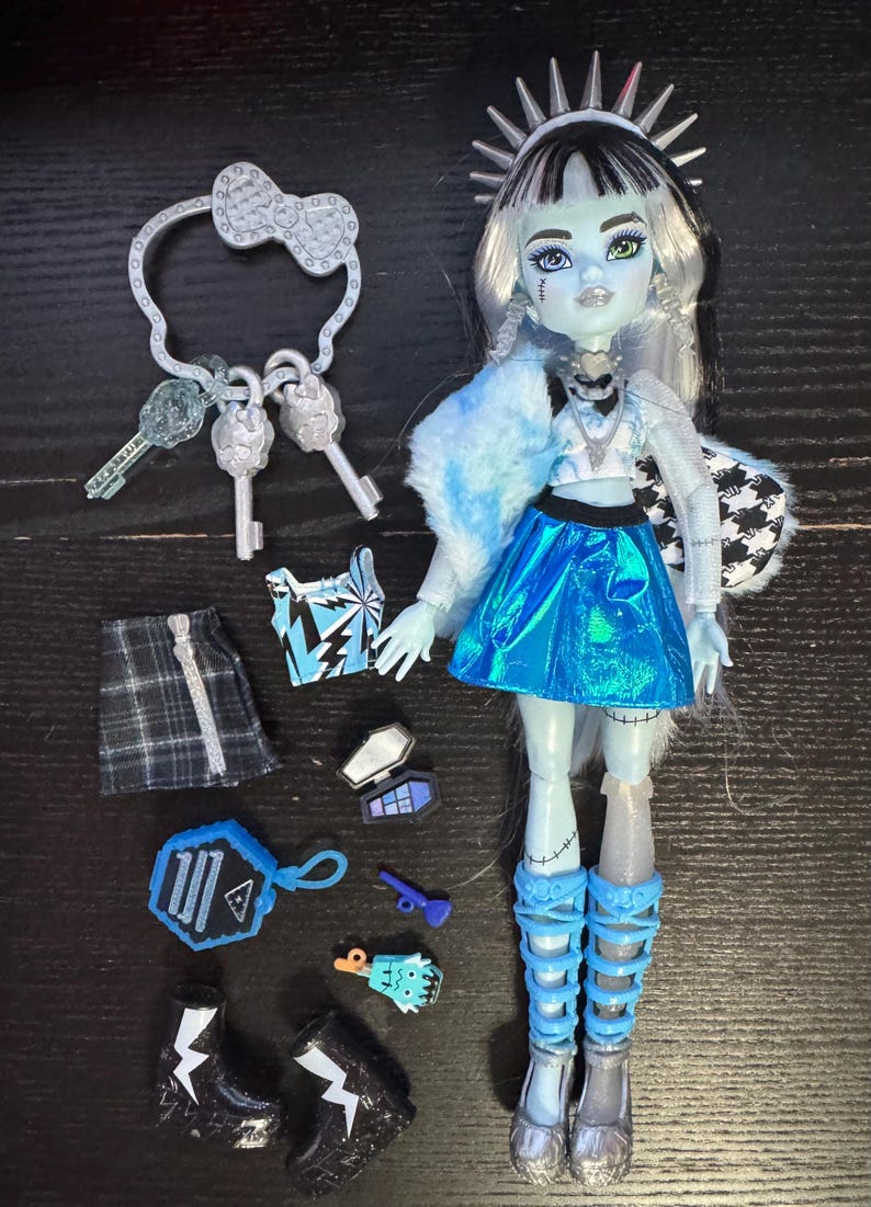 Monster High Fearidescent / Series 1 Skulltimate Doll / Creepover - Etsy