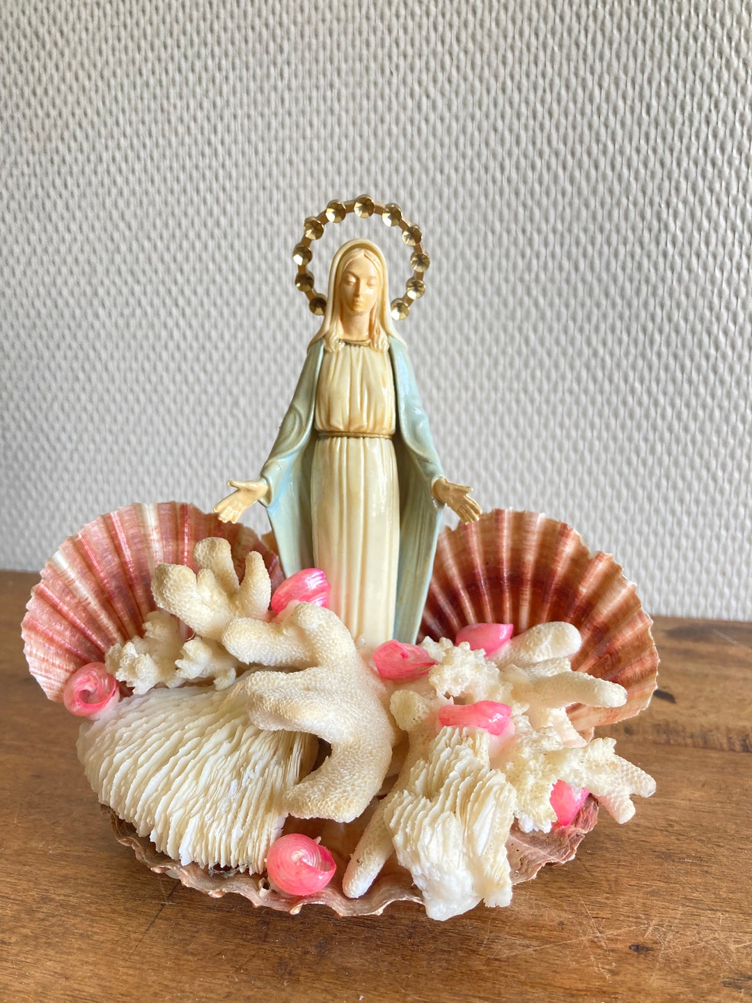 Virgin Mary Sanctuary Shells and Corals Altar Virgin Statue Reliquary ...
