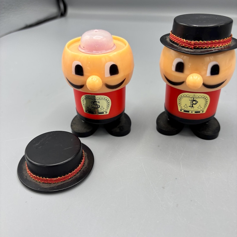 Beefeater Salt and Pepper - Etsy