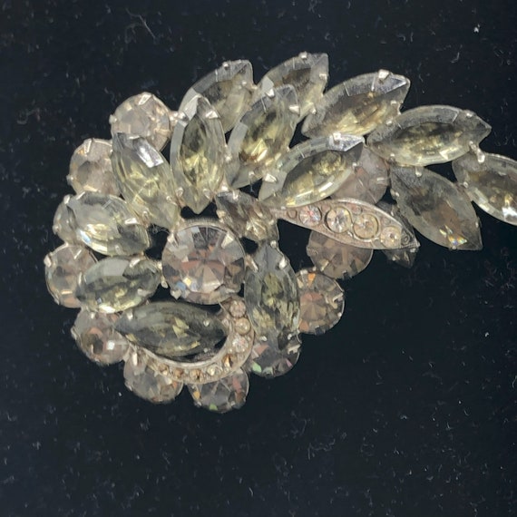 Vintage smokey gray rhinestone - Gem