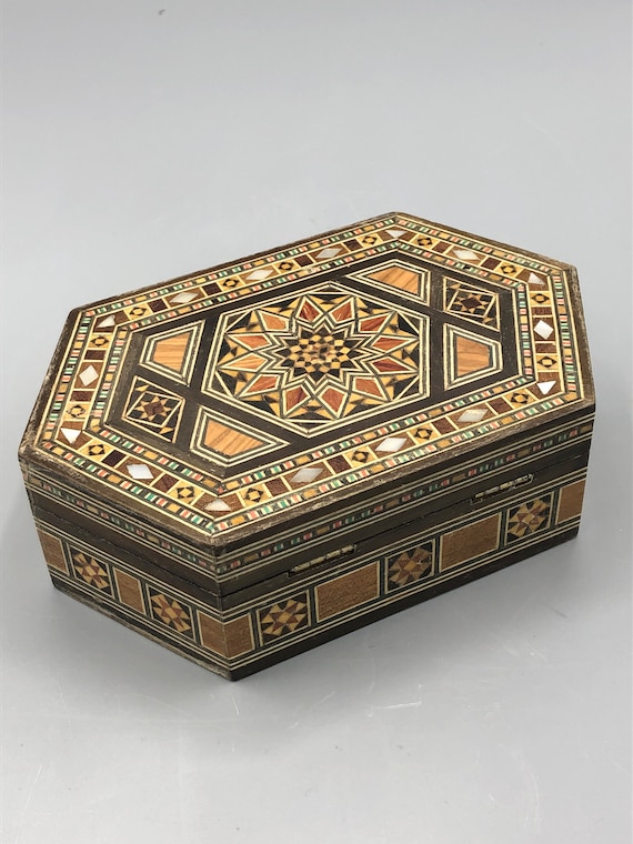 elaborate inlaid wood box - Gem