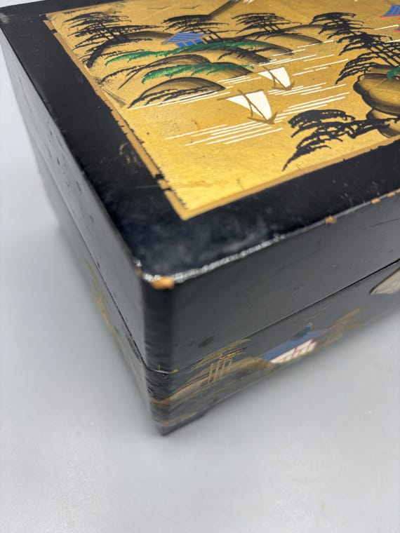 Japanese Lacquered jewelry box Ballerina music box - Gem