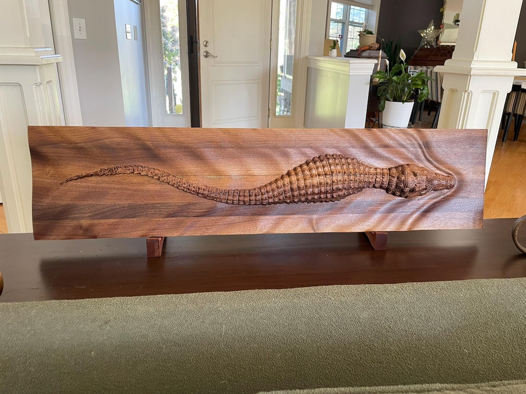 Walnut & Sapele Crocodile Wood Carving: Modern Wall Decor - Etsy