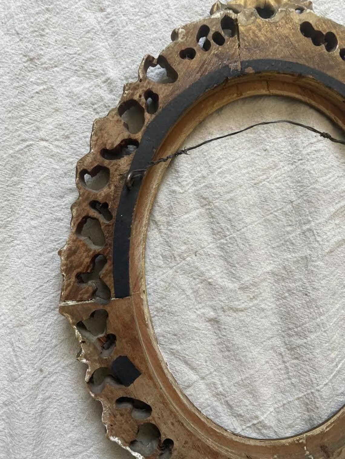 Antique Ornate Gold Frame | Vintage Oval Frame Decor | the Allium ...