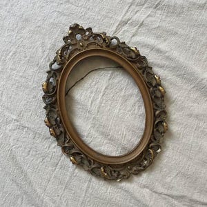 Antique Ornate Gold Frame | Vintage Oval Frame Decor | the Allium ...