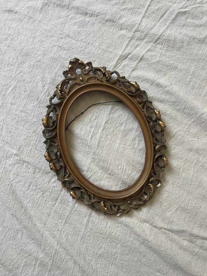 Antique Ornate Gold Frame | Vintage Oval Frame Decor | the Allium ...