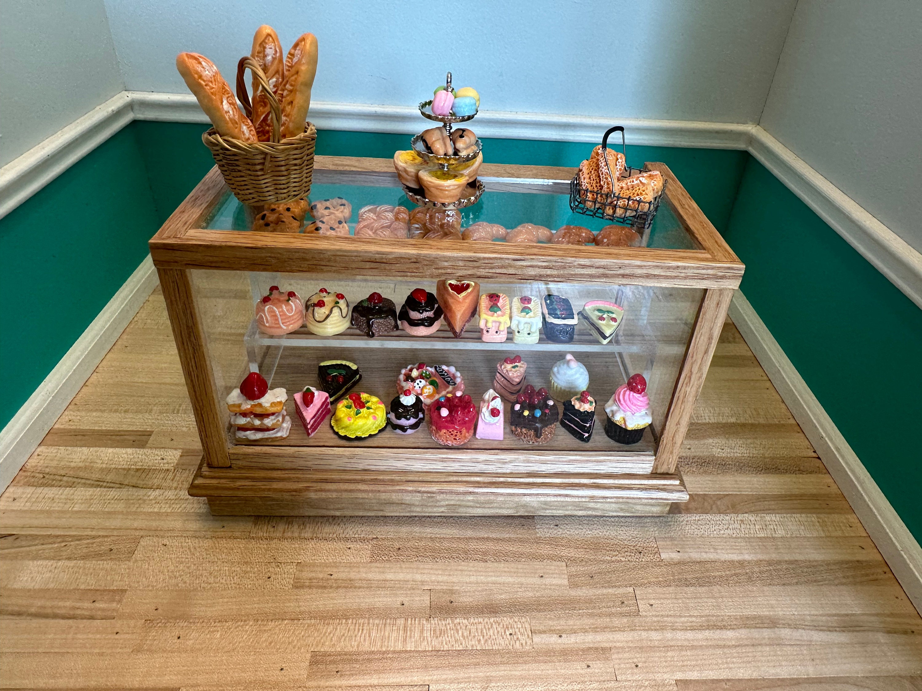 Miniature Store Display Counter, 1:12 Scale With Clear Stepped Shelves ...