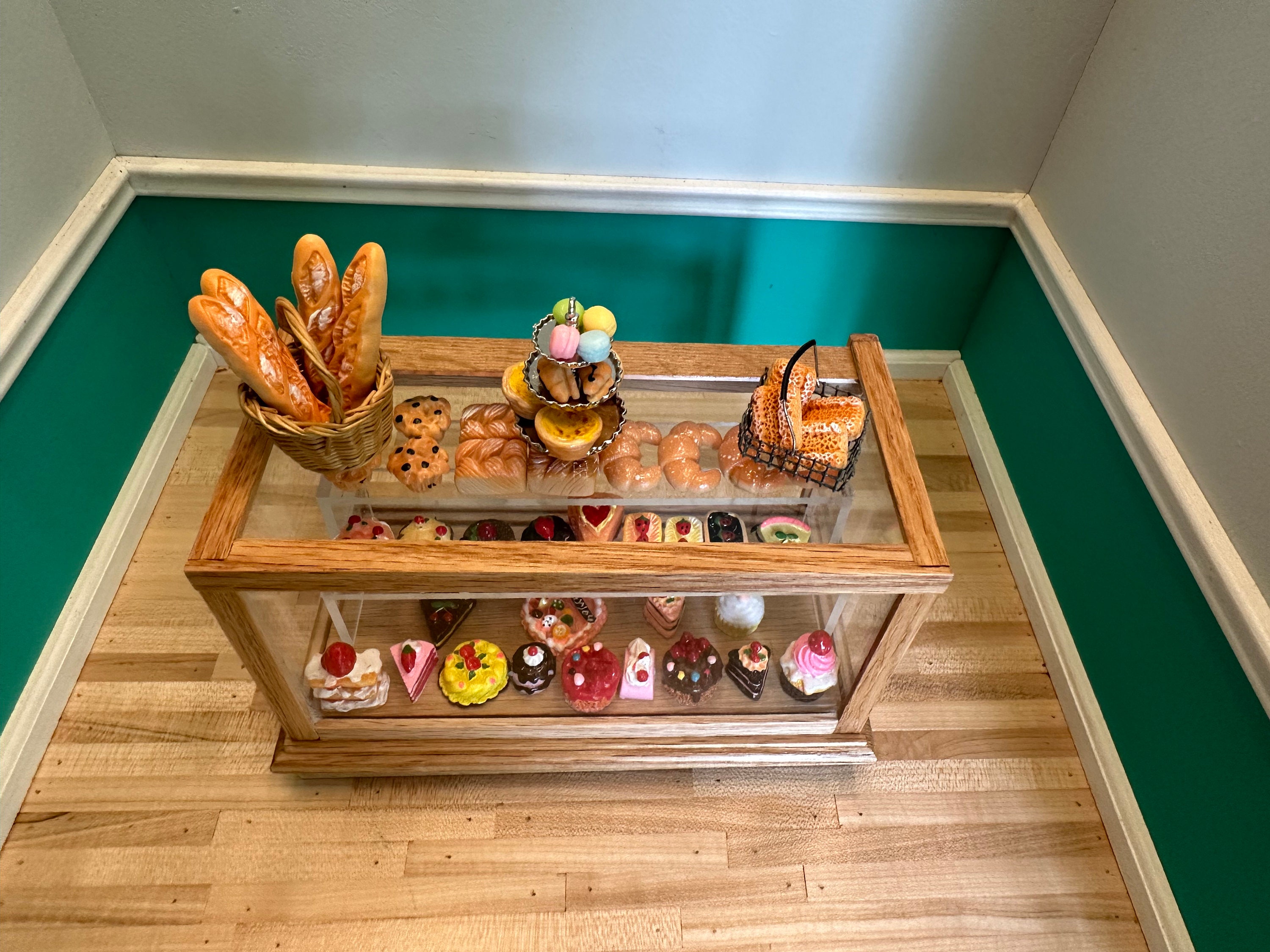 Miniature Store Display Counter, 1:12 Scale With Clear Stepped Shelves ...