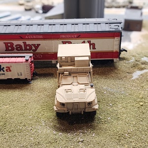 HO Scale 1:87 Joint Light Tactical Vehicle JLTV Shelter US Army Desert ...