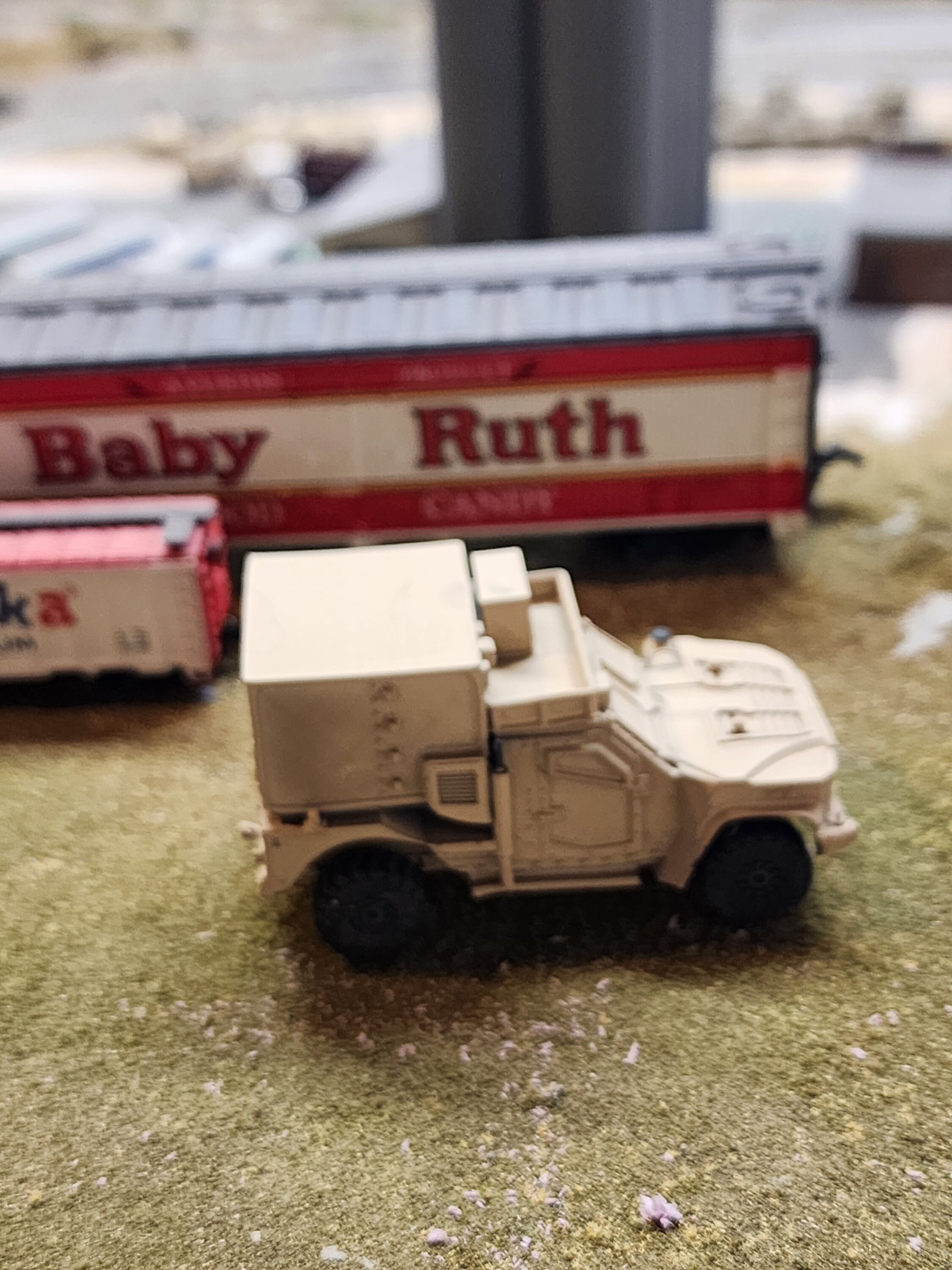 HO Scale 1:87 Joint Light Tactical Vehicle JLTV Shelter US Army Desert ...