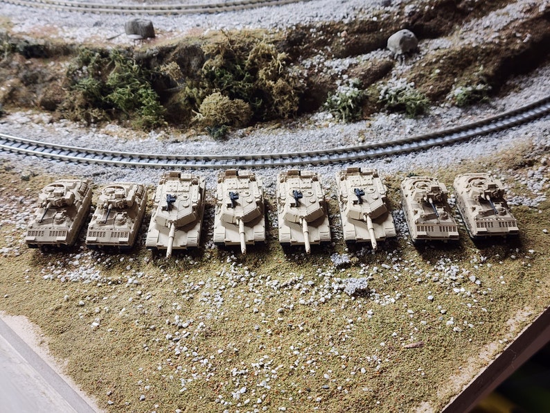 N Scale 1:160 Combat Platoon (4) M2 Bradley and (4) M1 Abrams - US Army ...