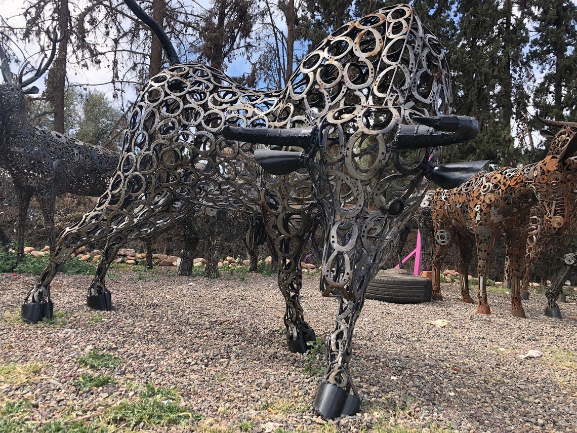 LAMBORGHINI Bull, Horseshoes Statue, Steel Animal Figurine, | Outdoor ...