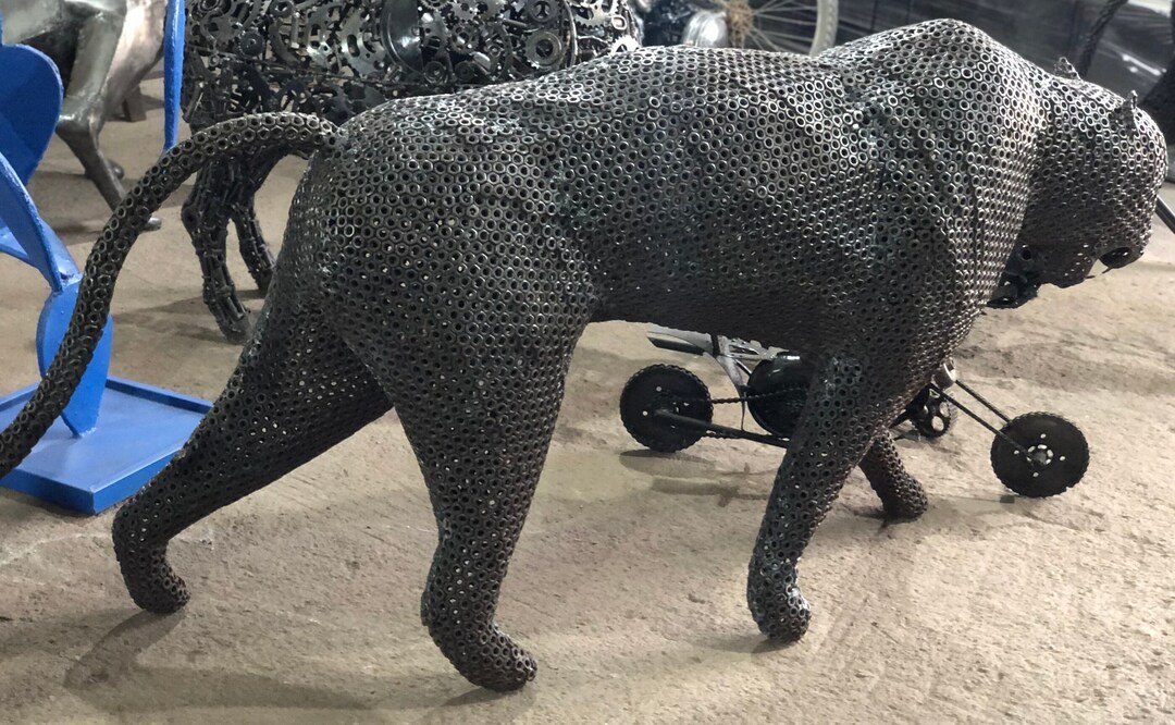 Stunning Leopard Sculpture / Axle Nuts/steel Animal Figurine - Etsy