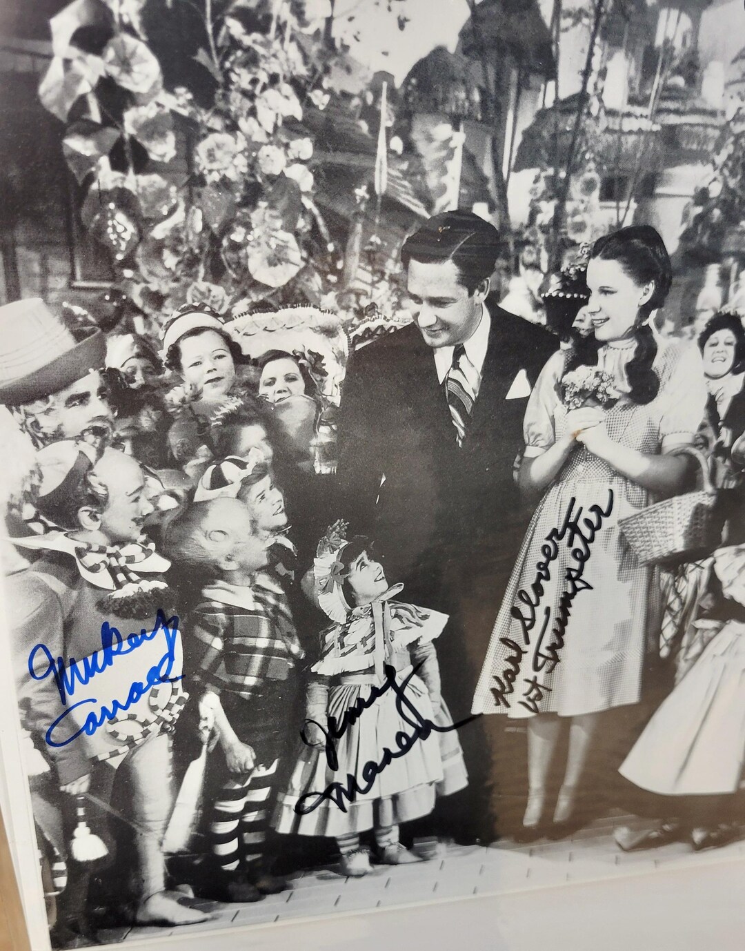 WIZARD OF OZ Autographed Black and White Photo Signed by 4 Munchkins W ...